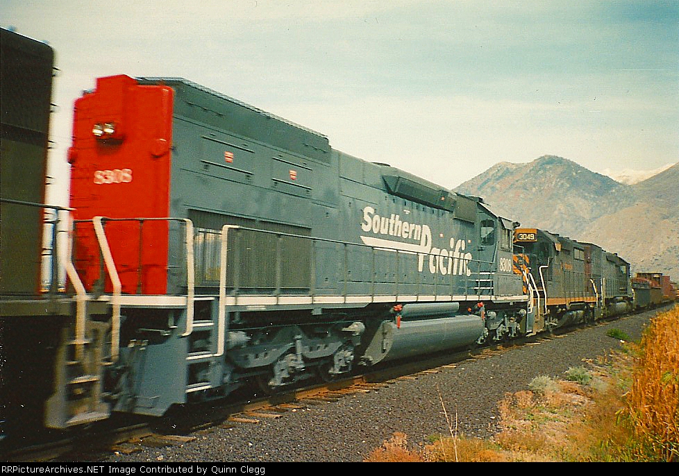 SOUTHERN PACIFIC SD40T-2 NO.8308 SPRINGVILLE,UTAH OCTOBER 18,1993.